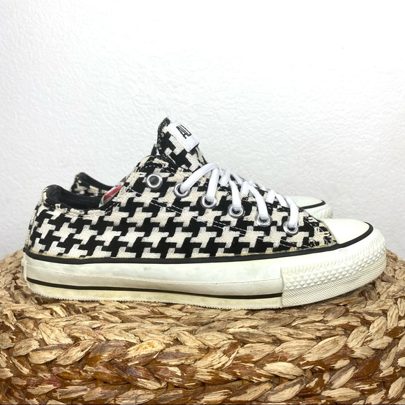 Converse | Shoes | Converse Ctas Low Black White Geometric Pattern ...